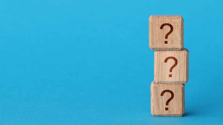 285 Easy Riddles That Will Delight!