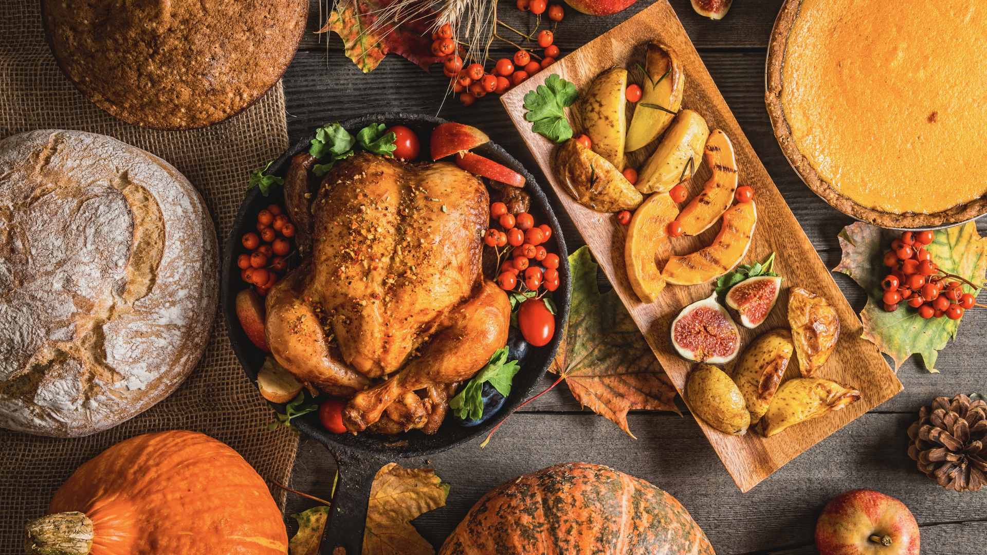 225 Thanksgiving Riddles That Will Delight!